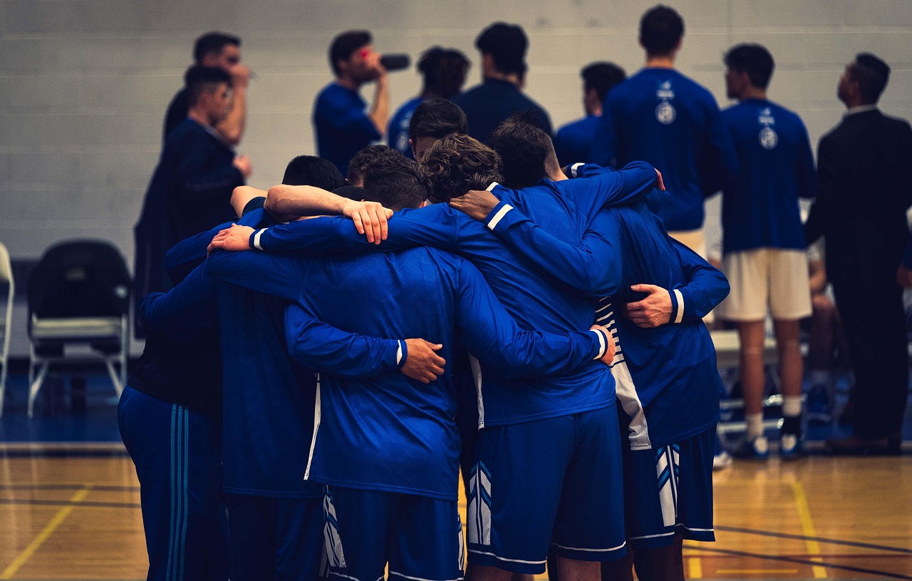 The Importance of Teamwork in Basketball: How to Be a Better Teammate ...